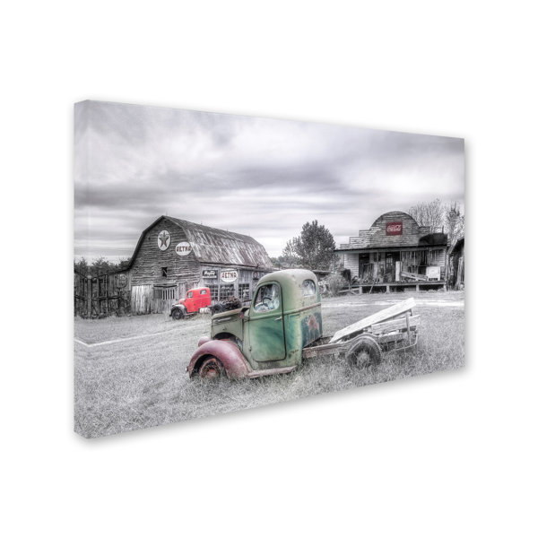 Trademark Art Bob Rouse Green And Red BW On Canvas by Bob Rouse Print ...