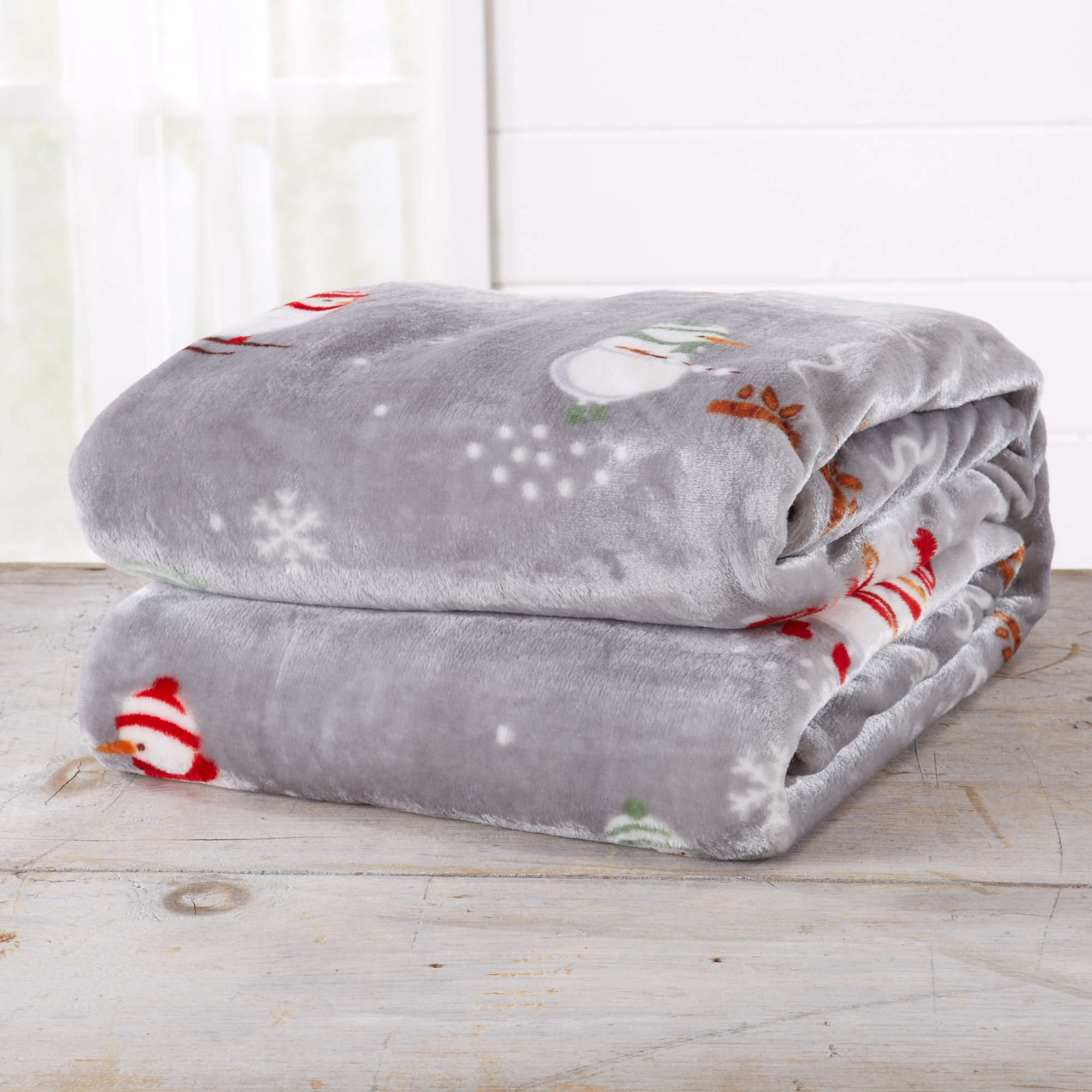 FreshFolds Ultra Soft Holiday Plush Fleece Blanket & Reviews | Wayfair