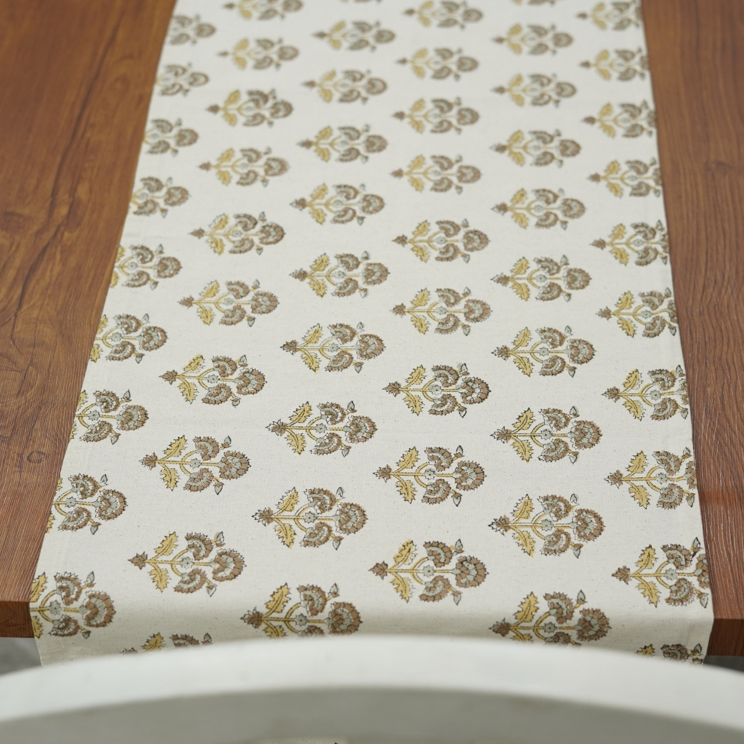 Red Barrel Studio® 16X106 Elegant table runner, Modern table runner ...