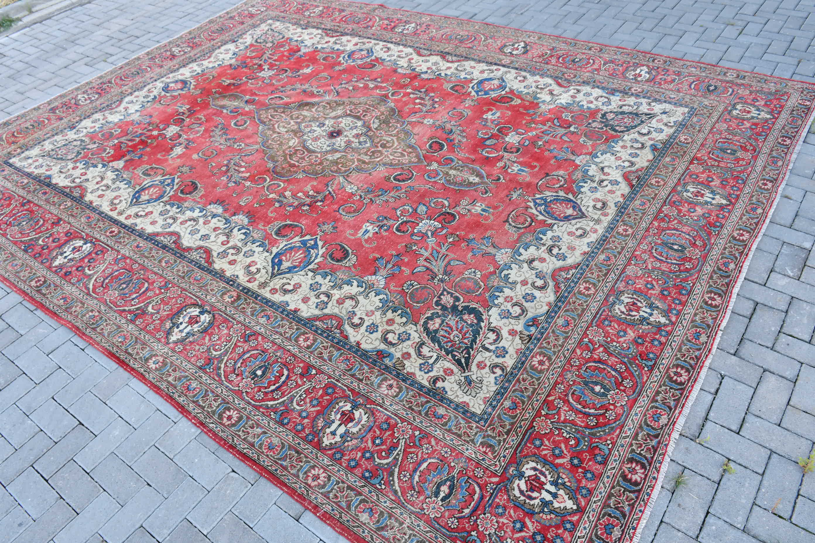 kayra export Handmade Turkish Vintage Oversize Rug in Red for Home Decor With an Authentic ...