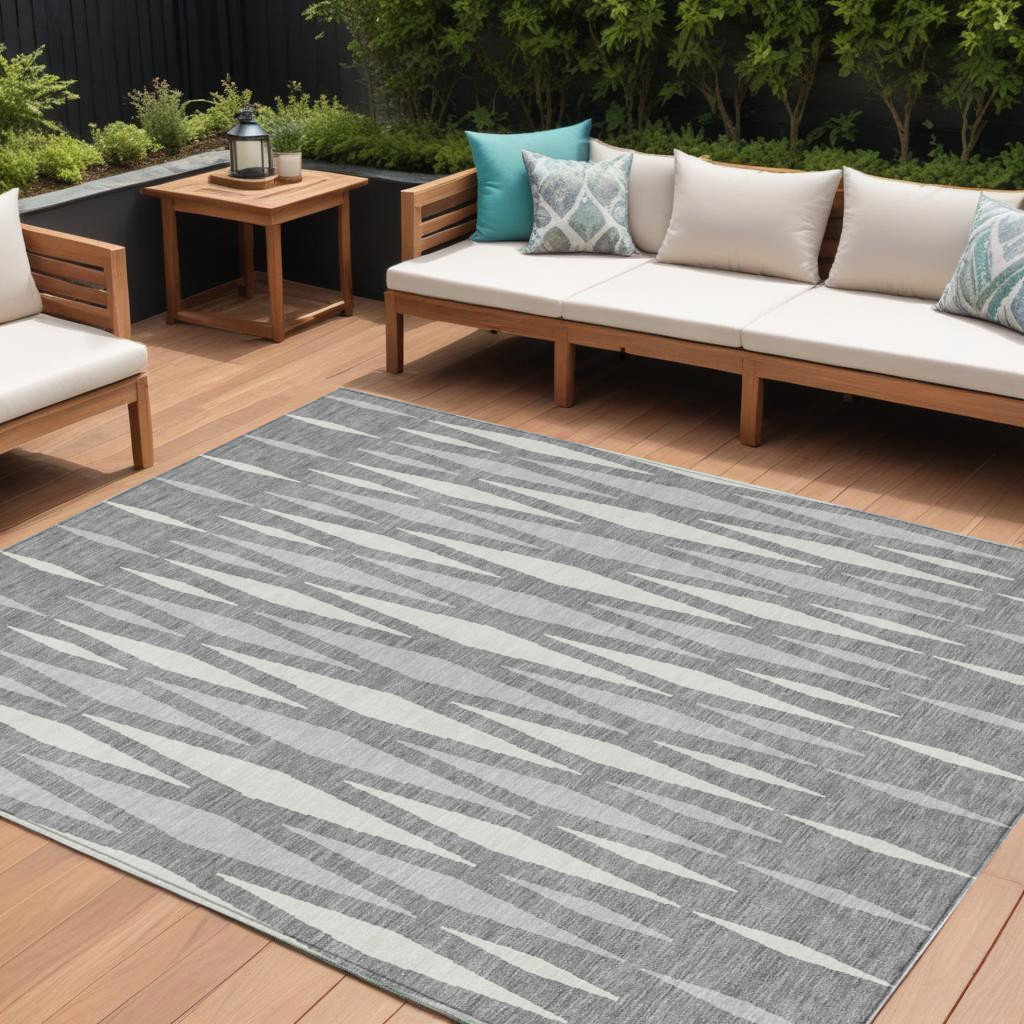 HomeRoots Tapis intérieur lavable à motif géométrique gris et ivoire 9 pi x 12 pi - Wayfair Canada