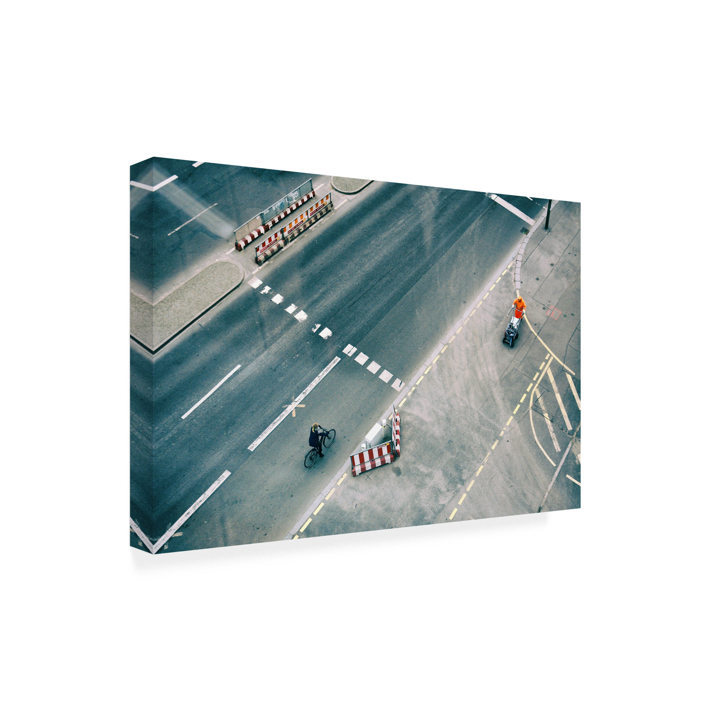 Ebern Designs Bolog Dasa Sauka Light Traffic Canvas Art | Wayfair