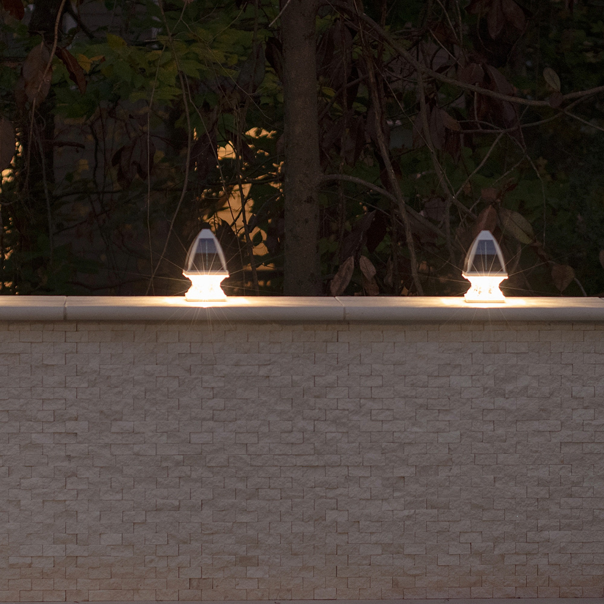 Gama Sonic Deck Cap Light with Dual Color for Backyard and Wood Fence ...