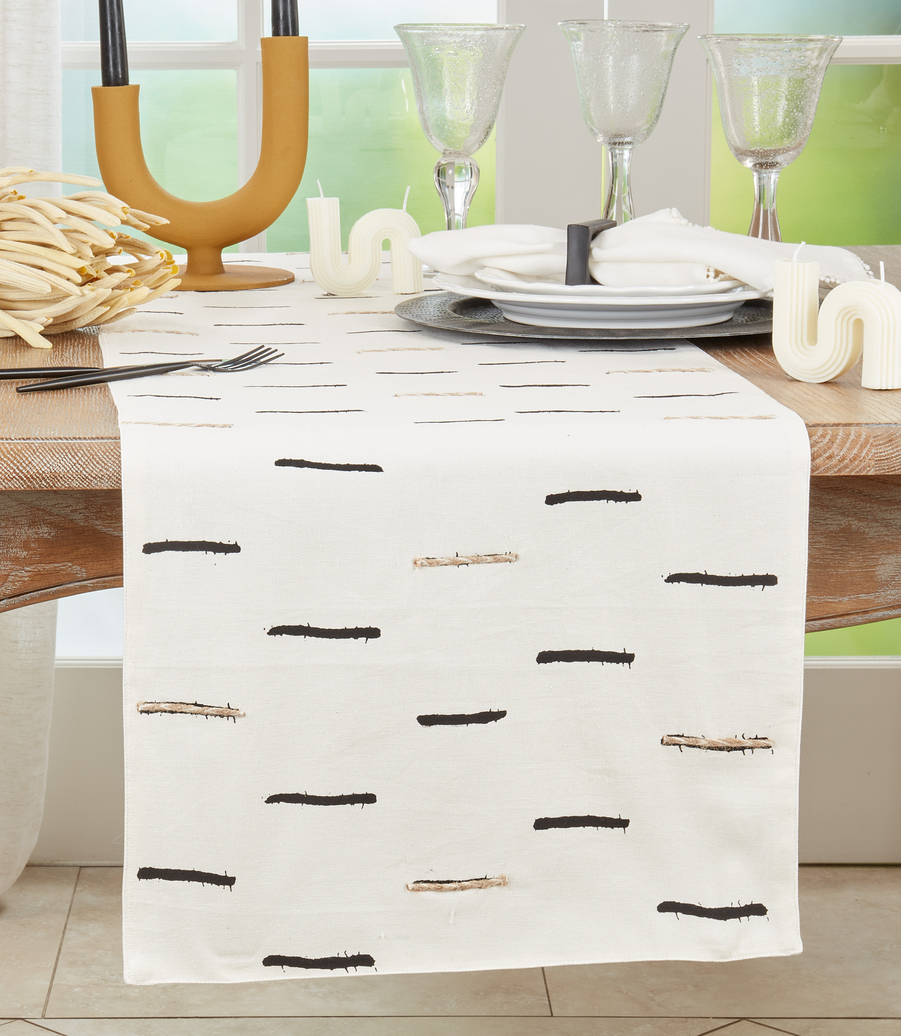 Saro Rectangular Table Runner | Wayfair