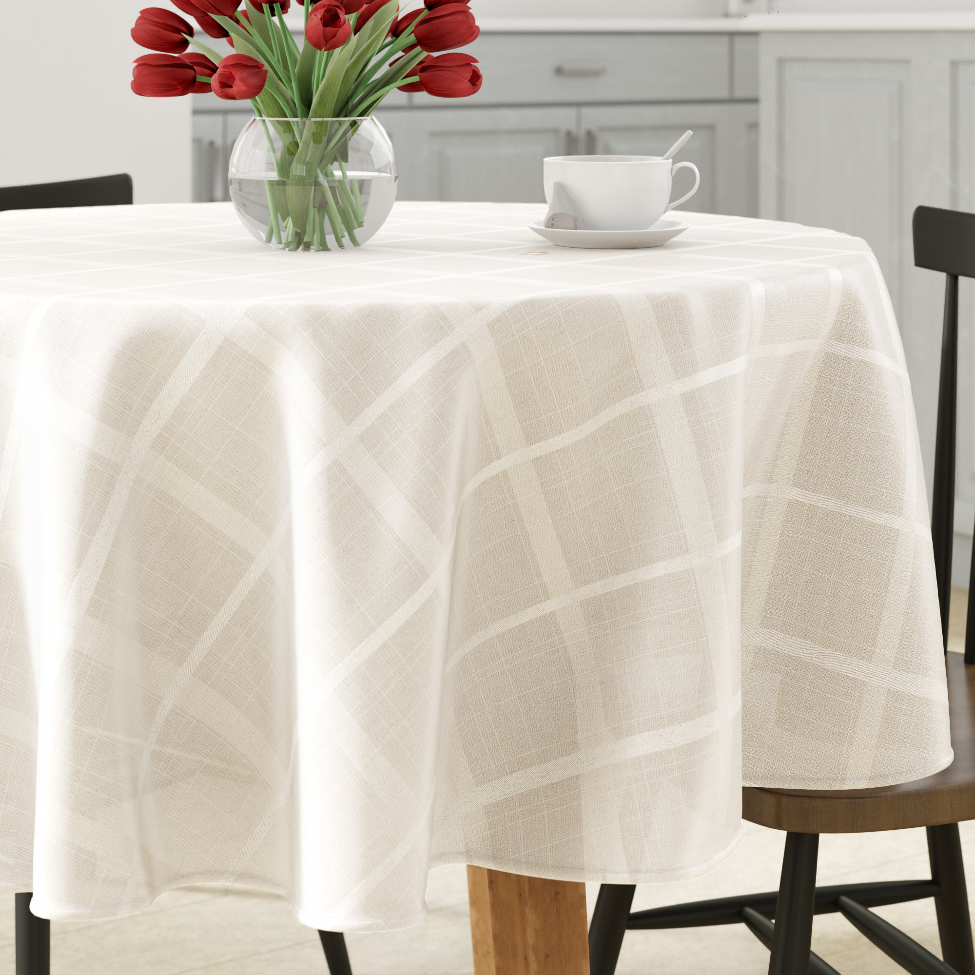 Gracie Oaks Ramiro Elegance Plaid Jacquard Round Tablecloth & Reviews ...