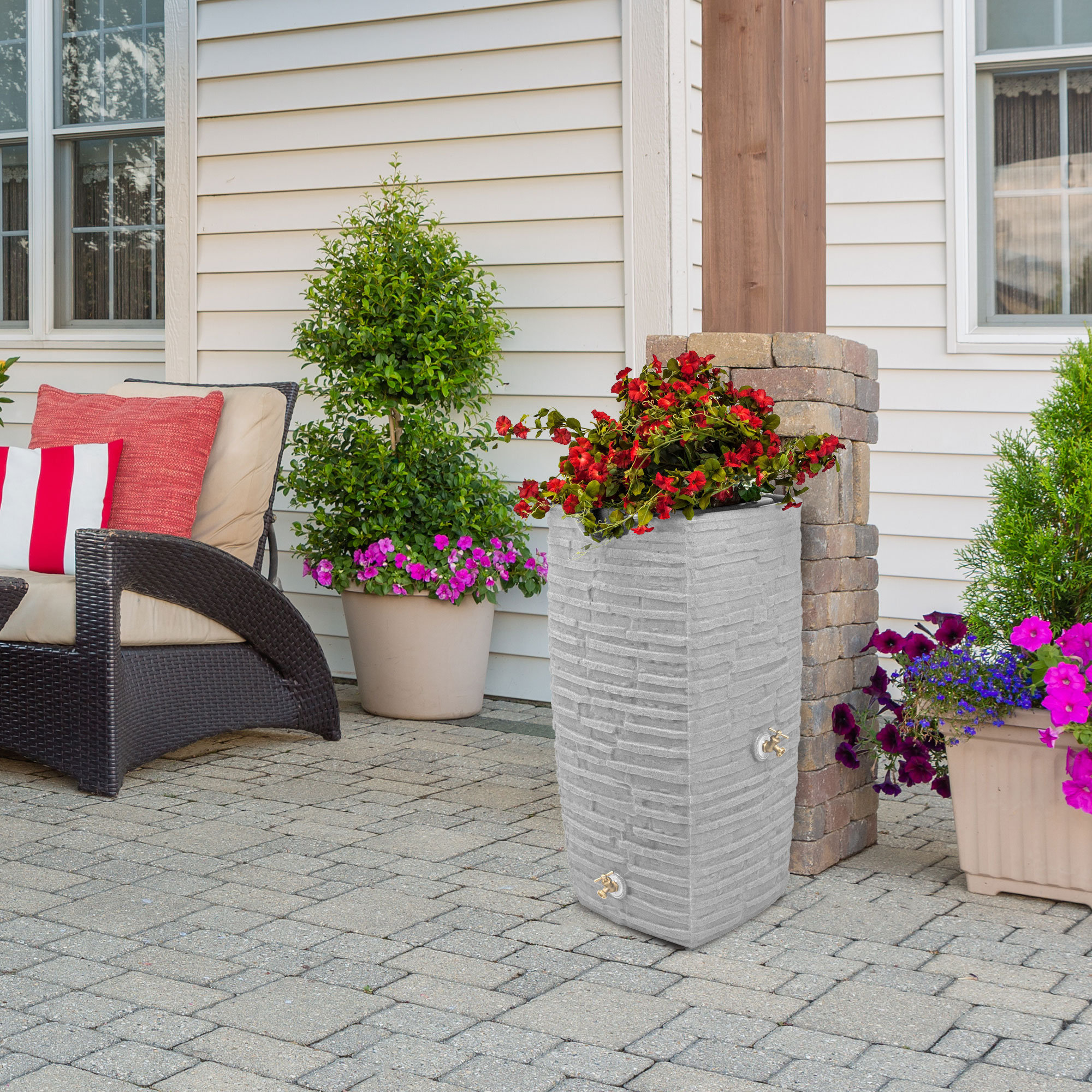 Good Ideas 50 Gallons Plastic Drainable Dual Overflow Planter Rain ...