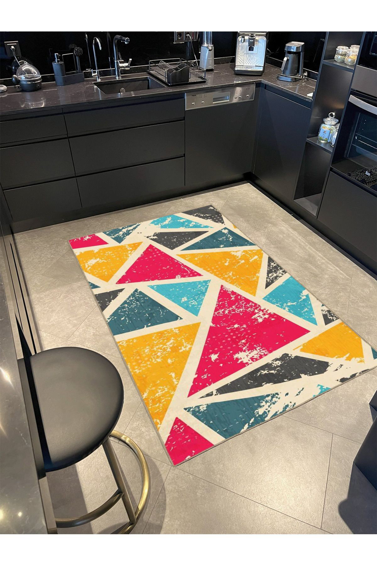 Union Rustic Light Multicolor Triangular Pattern Rug with Woven Base ...