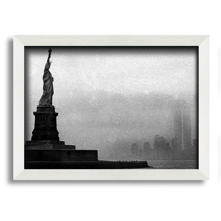 Ebern Designs Lieliea Statue Of Liberty Vintage - Single Picture Frame ...