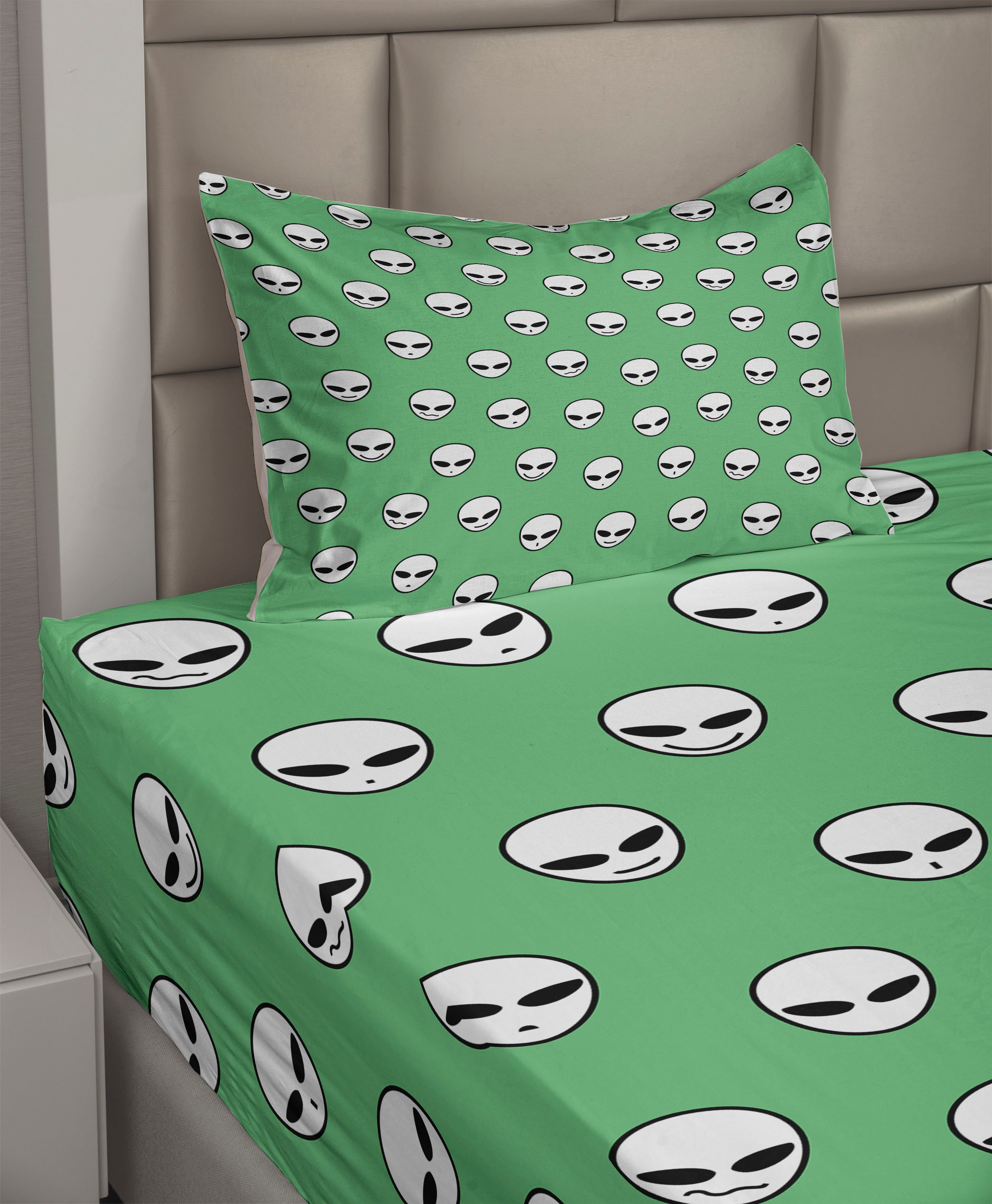 Ambesonne Alien Sheet Set Modern Astro Galactic Minimal Shamrock Green ...