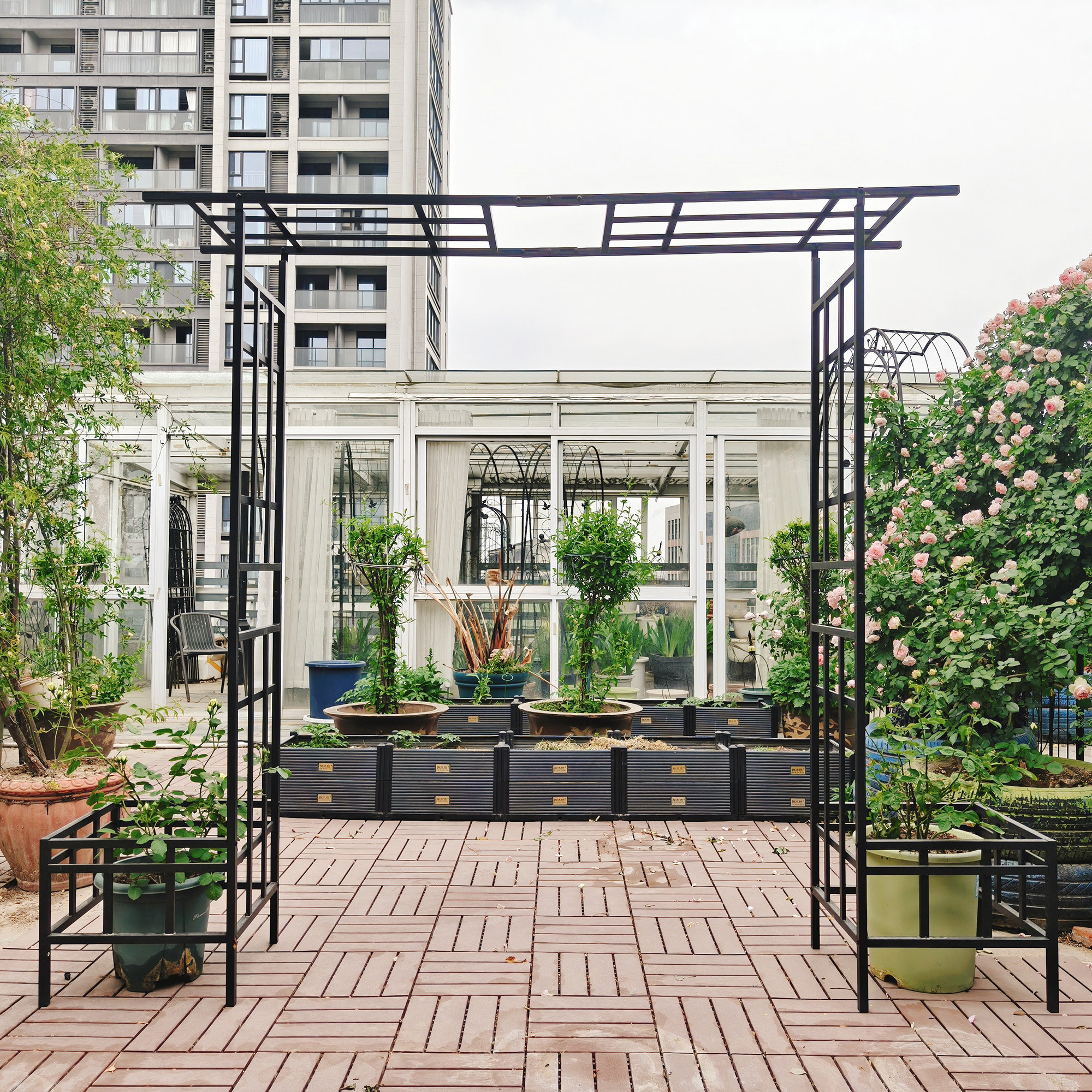 iYofe Width W68.11''~W94.29'' Patio Adjustable Metal Garden Arch ...