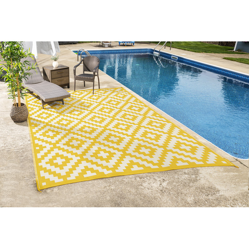 Union Rustic Outdoor Rug Recycled Plastic Straw Waterproof Patio ...