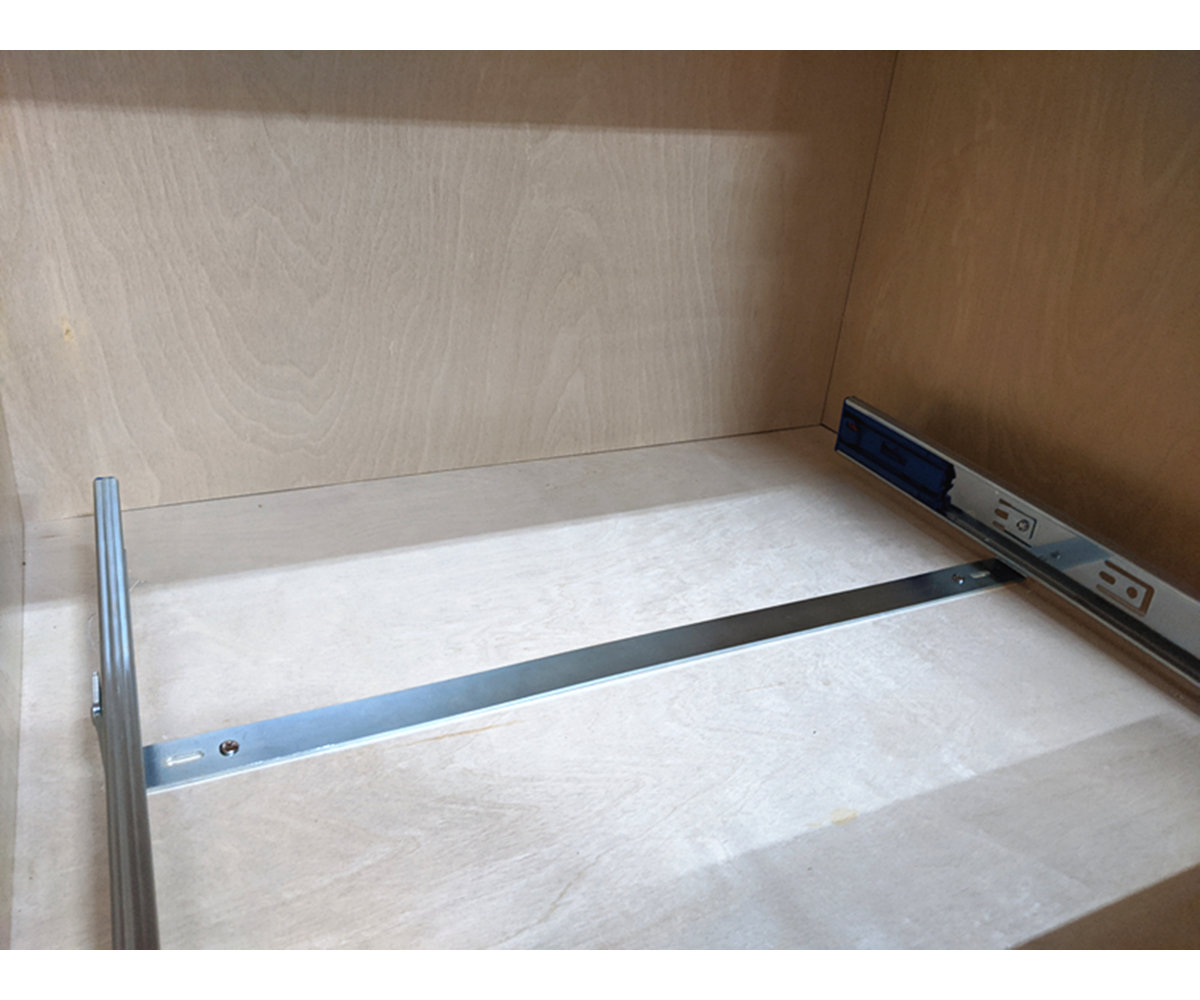 Rebrilliant Slide Out Drawer Assembled Soft-Close Drawer Organizer ...