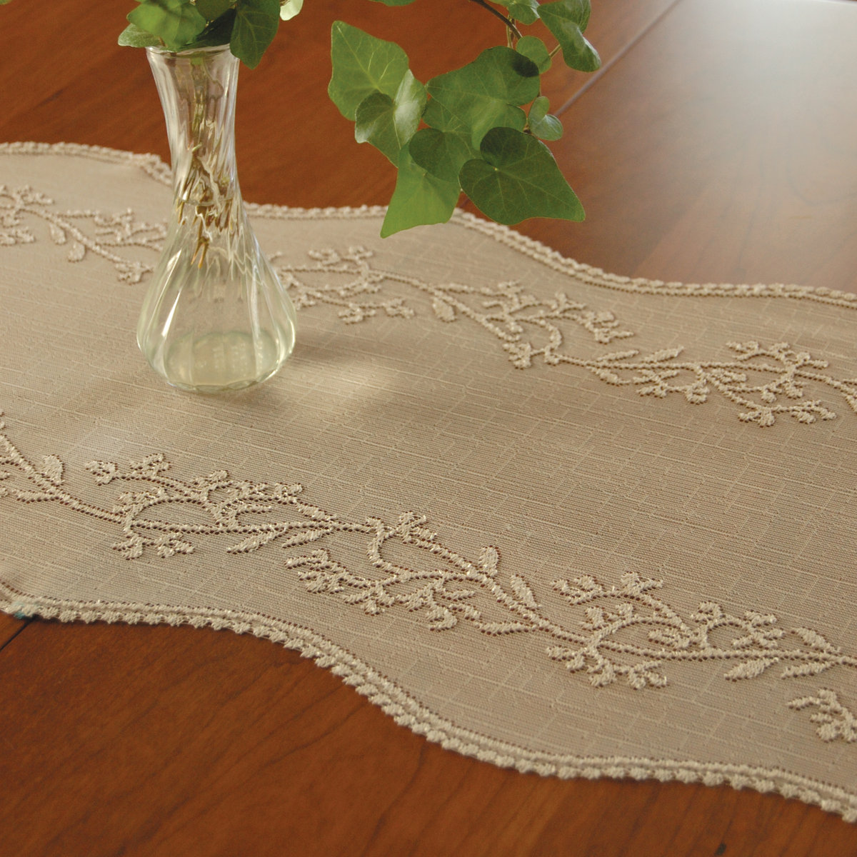Gracie Oaks Medena Floral Oval Table Runner & Reviews | Wayfair