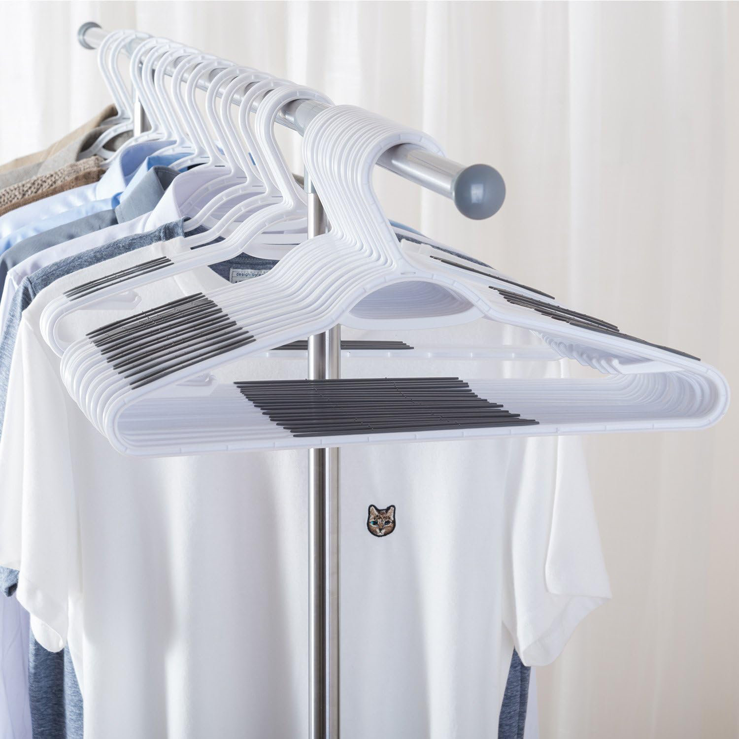 Rebrilliant 30 Pack Bendable Plastic Hangers Light-Weight Non-Slip ...