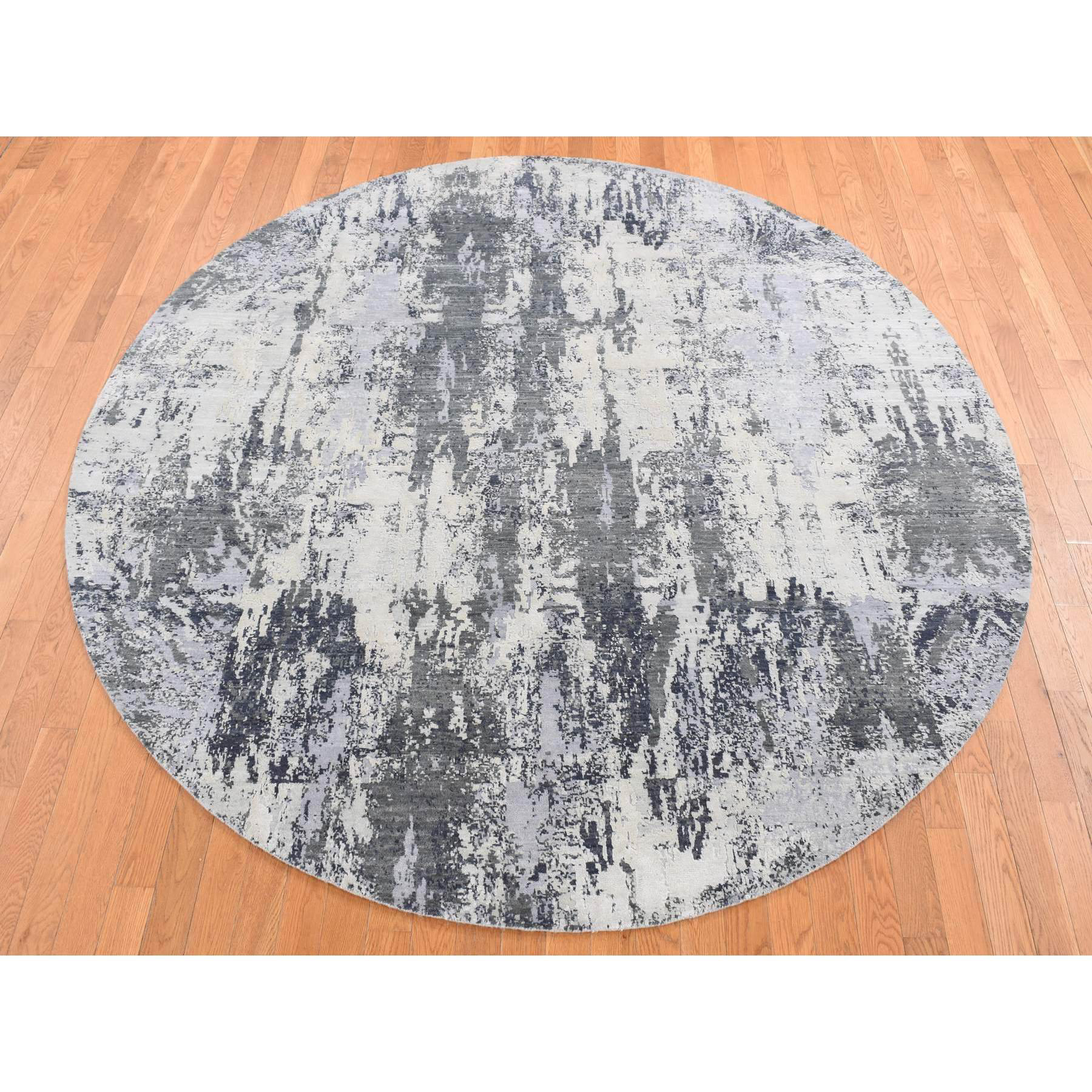 Isabelline Stephenia One-of-a-Kind Round 8'1