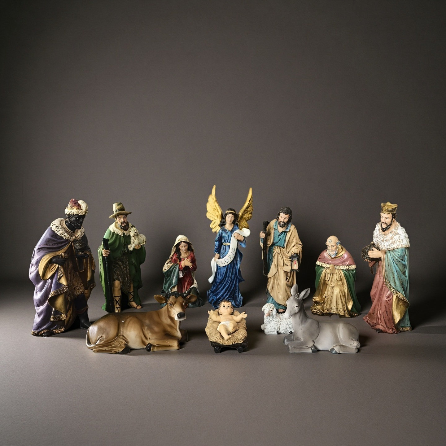 World Menagerie A set of classic decorations of the Birth of Jesus ...