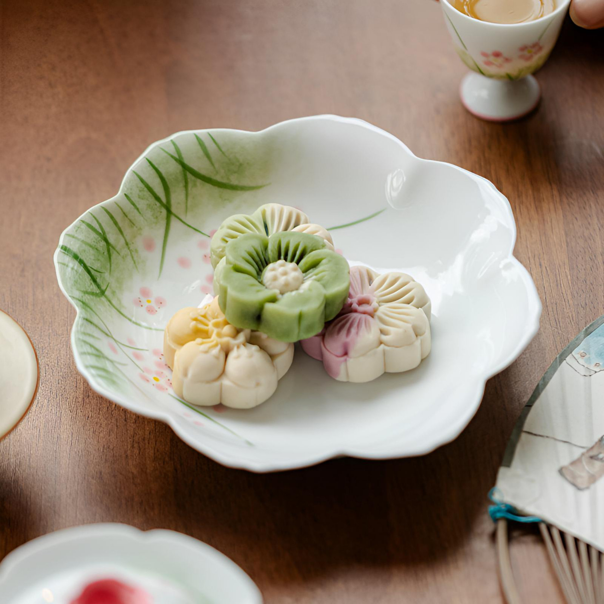 Red Barrel Studio® Jade Mud Powder Grass Plate - Hand Drawn Poetic ...