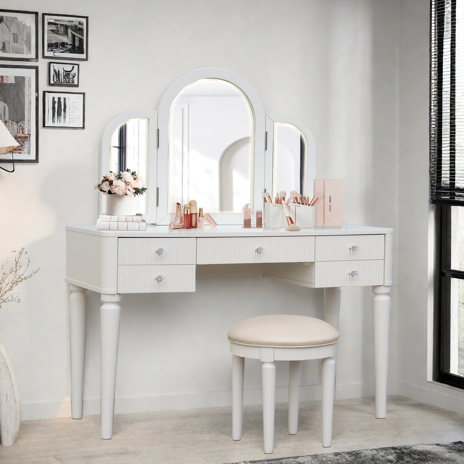 House of Hampton® Mirrored Vanity With Led Light, Bedroom Makeup Vanity ...