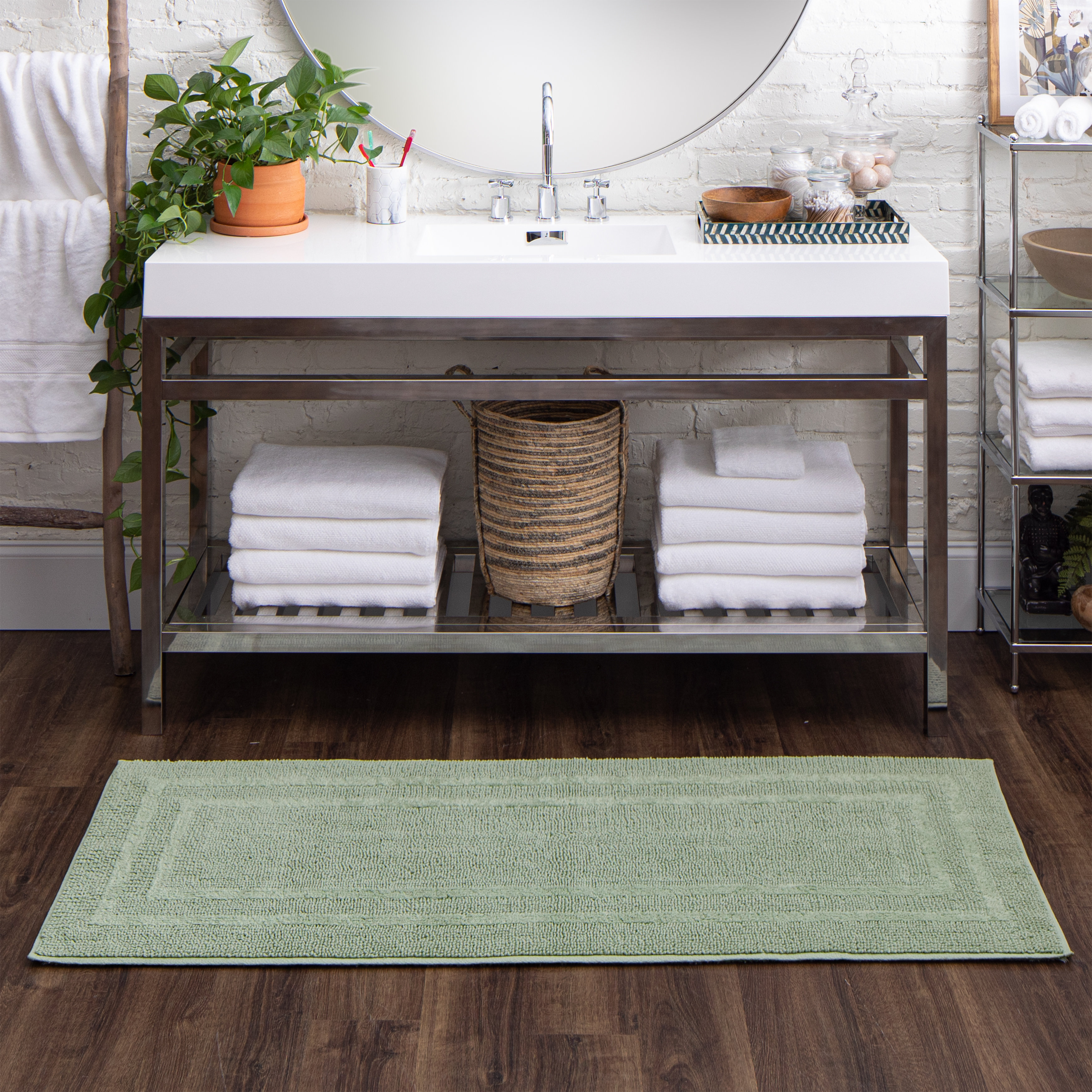 Andover Mills Kail Plush Stain/Fade Resistant Machine Washable Bath Mat ...