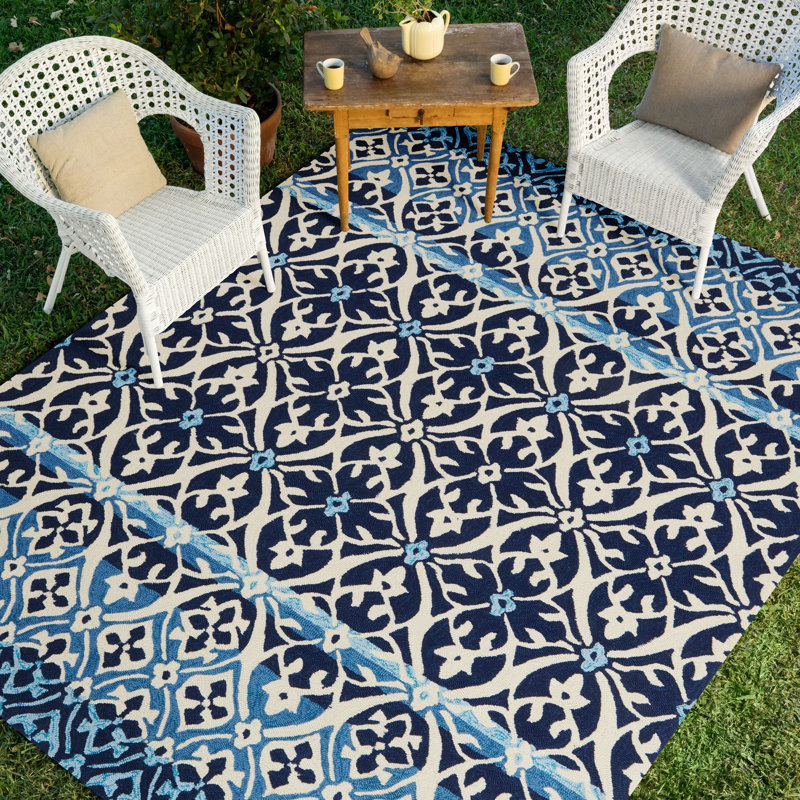 Charlton Home® Duvig Handmade Hooked Ikat Blue/Ivory Indoor / Outdoor ...