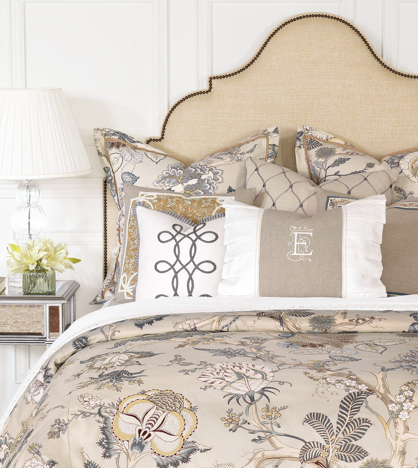 Eastern Accents Edith Beige/Gray Floral Comforter & Reviews | Perigold