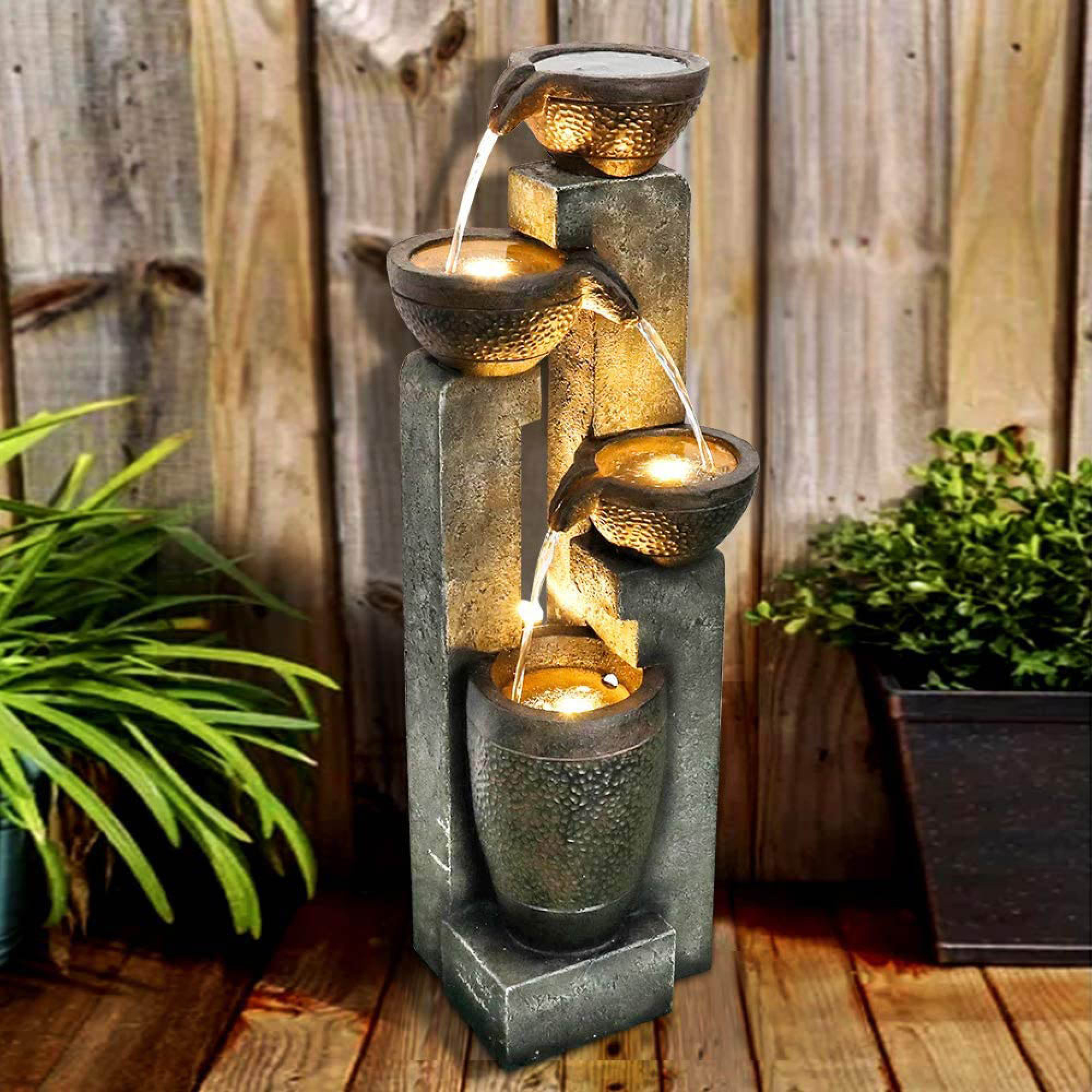 Millwood Pines Fontaine en résine Ailysh avec lumière DEL - Wayfair Canada