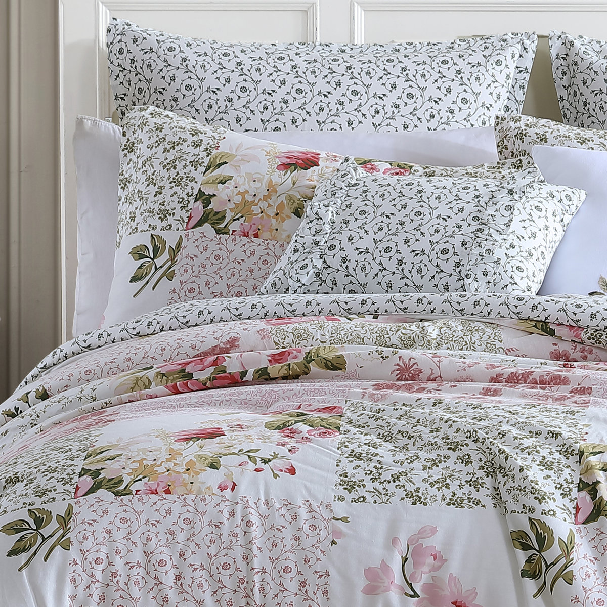 Laura Ashley Ailyn Cotton Pink Comforter Bonus Set & Reviews | Wayfair