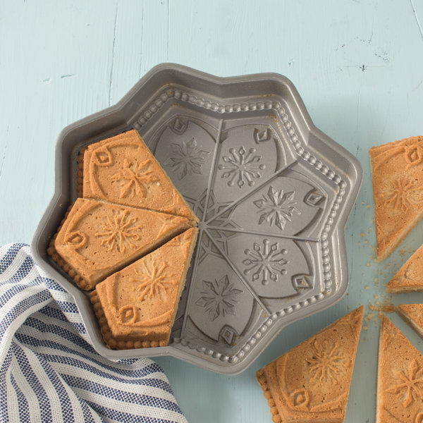 Nordic Ware Sweet Snowflakes Non-Stick Shortbread Cake Pan & Reviews ...