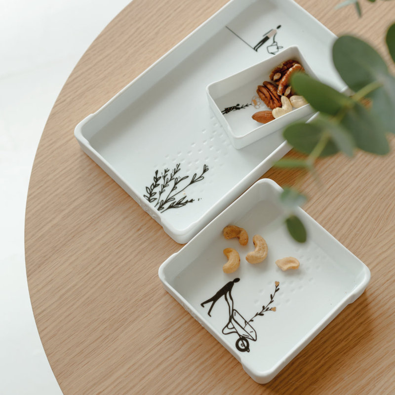 Räder Picture Stories Porcelain Decorative Trays | Wayfair