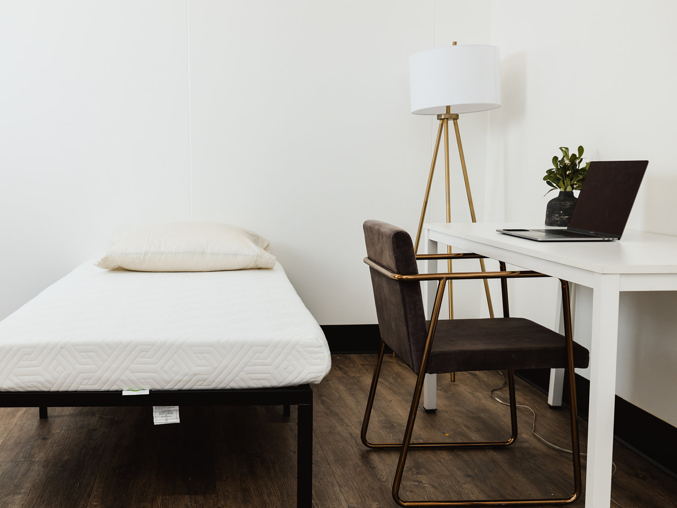 Latitude Run® Modern Steel Platform Foundation with Heavy-Duty Support ...