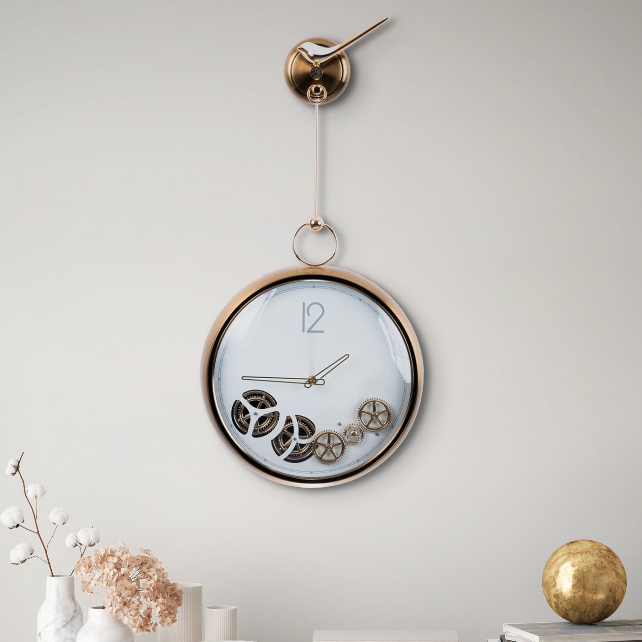 Everly Quinn Horloge murale de luxe en métal avec engrenages à pendule ...