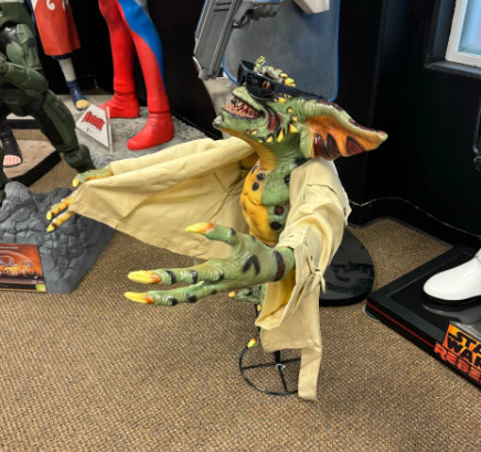 Trinx Jozias Gremlins 2 Prop Replica Stunt Puppet Flasher Gremlin | Wayfair
