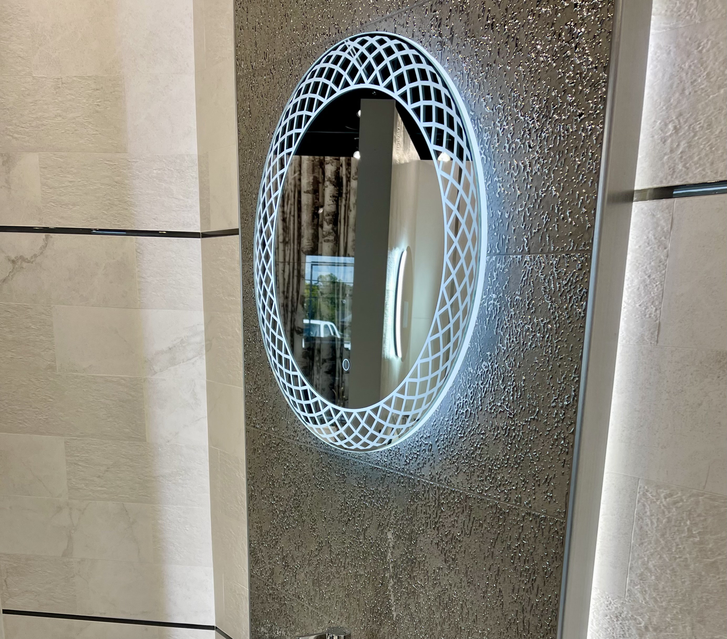 AQUADOM Frost, 24"x1.5", Round Led Lighted Bathroom Mirror, Defogger ...