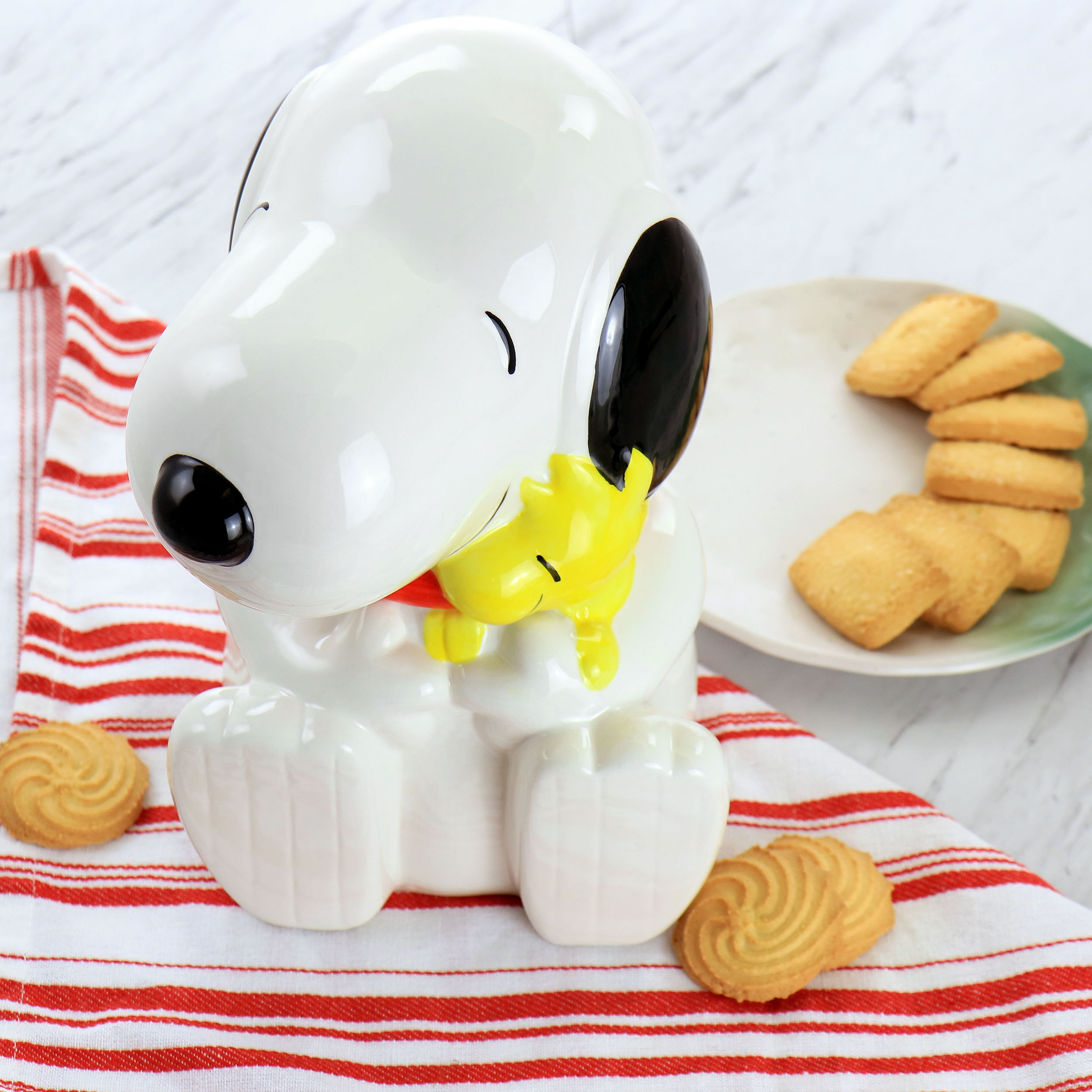 Gibson Peanuts Classic Snoopy Cookie Jar In White & Reviews - Wayfair ...