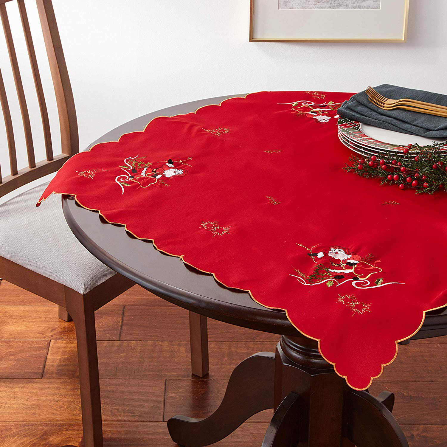 The Holiday Aisle® Lammers Square Christmas Table Topper & Reviews ...