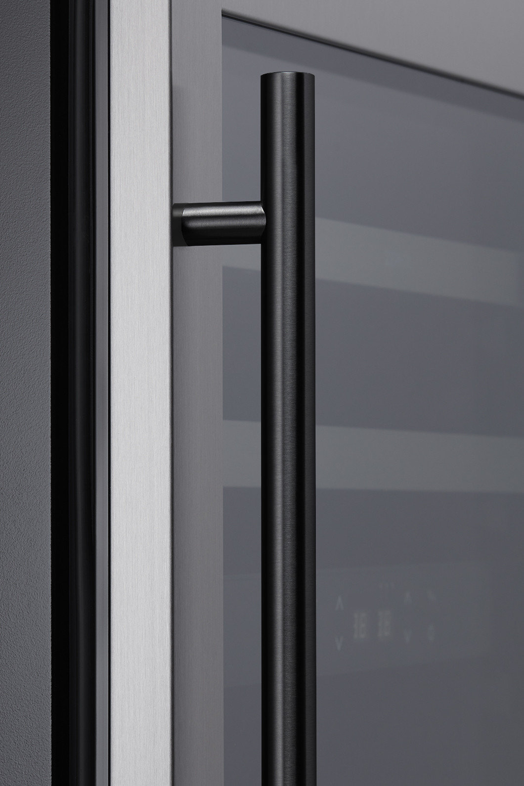 Zephyr Presrv Contemporary Beverage and Wine Cooler Handle & Reviews ...
