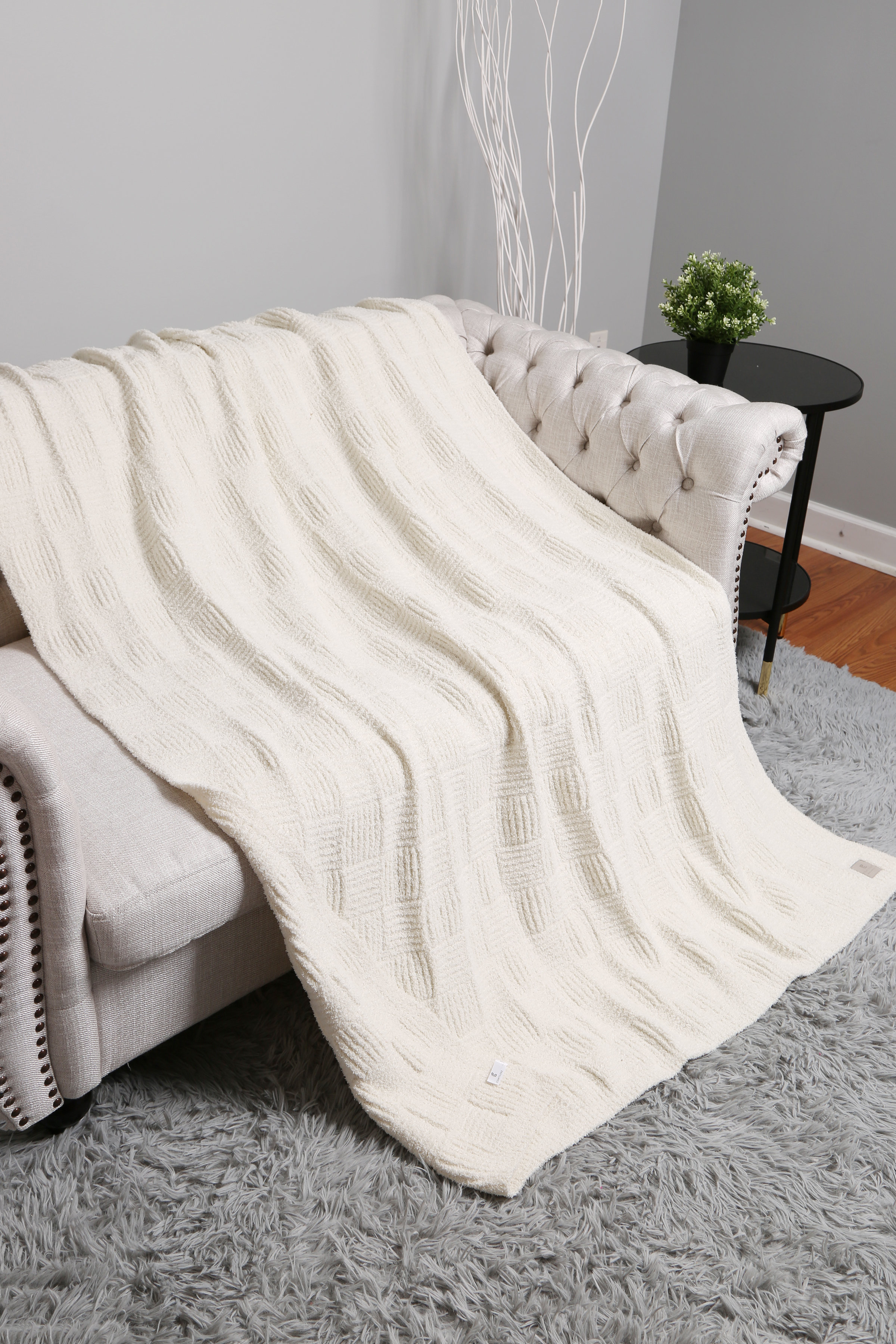 COMFYLUXE Solid Colour Knit Luxury Soft Throw Blanket - Wayfair Canada