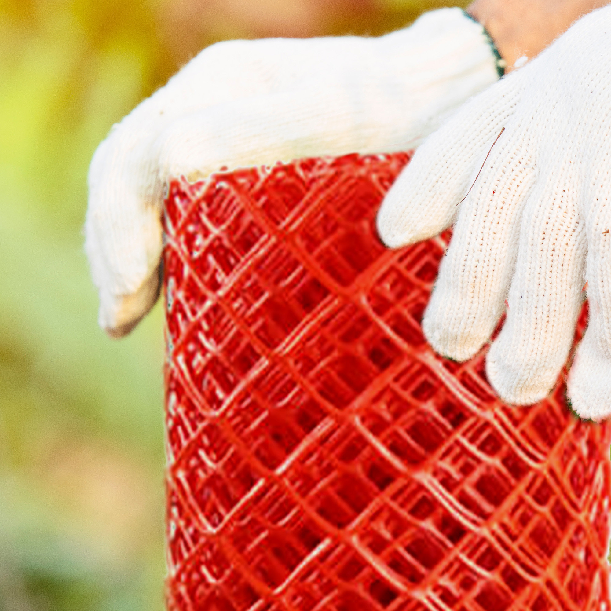 YardGard Barrier Fence with Diamond Grid Plastic for Animal Confinement ...