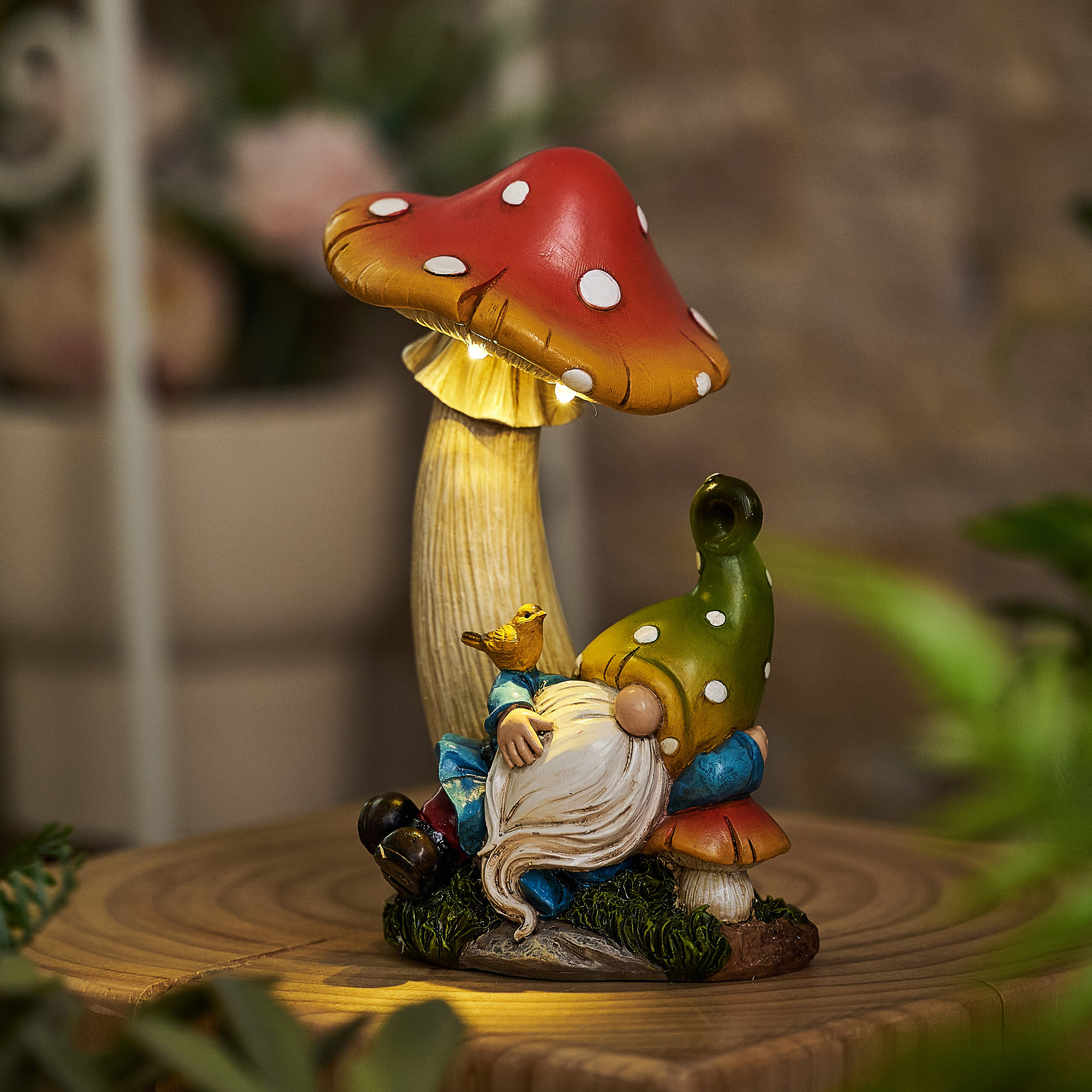 TERESA'S COLLECTIONS 6"Resin Napping Under Mushroom Garden Gnomes ...