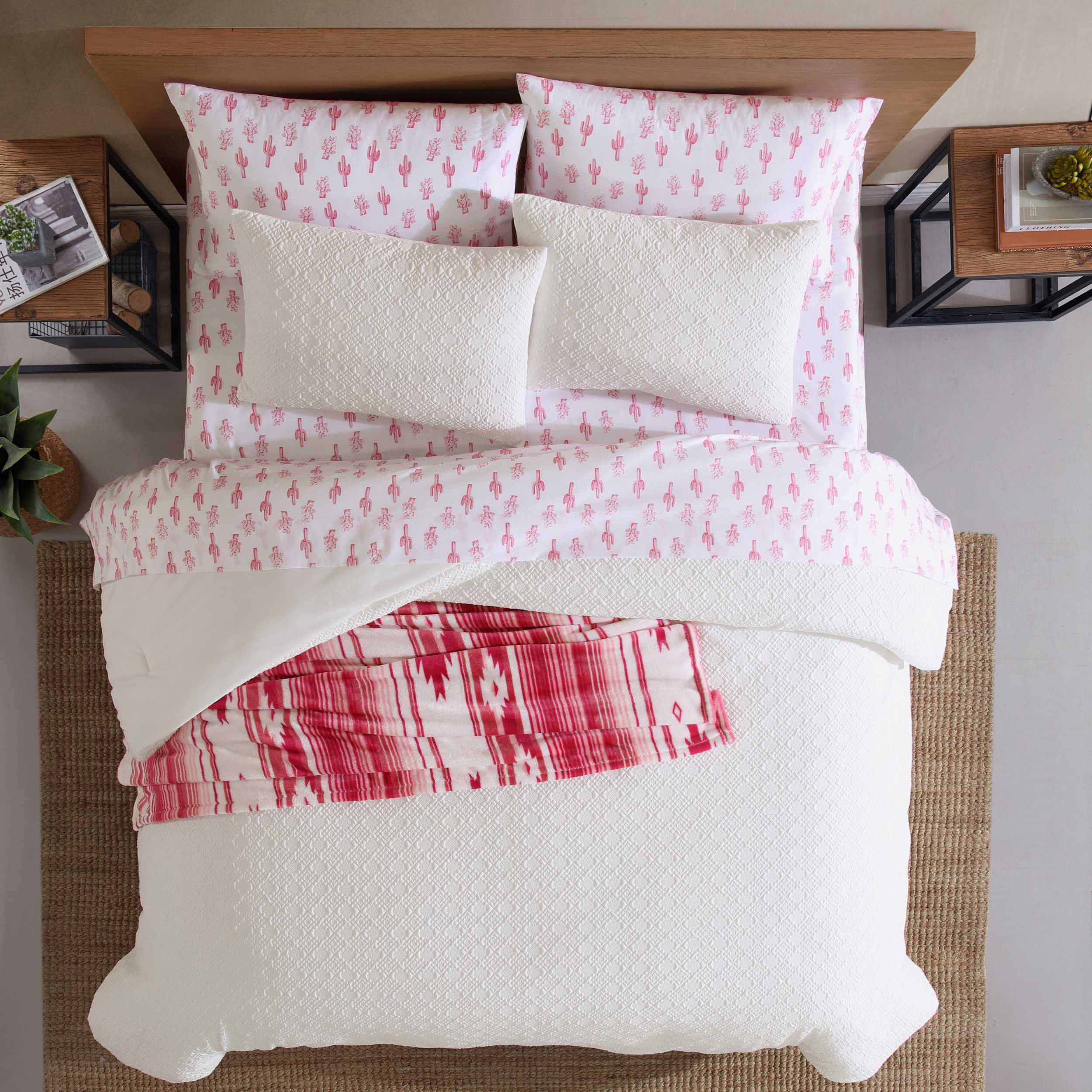 Wrangler Sedona Geometric White Comforter Bonus Set - Wayfair Canada