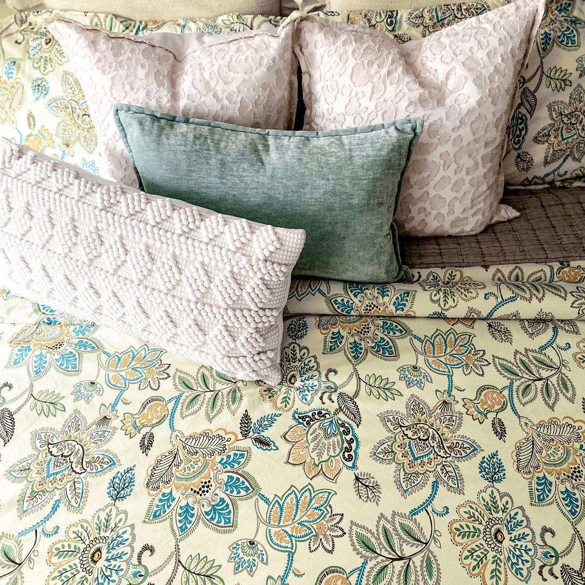 SouthShore Fine Linens Wanderlust Down Alternate Oversized Comforter ...