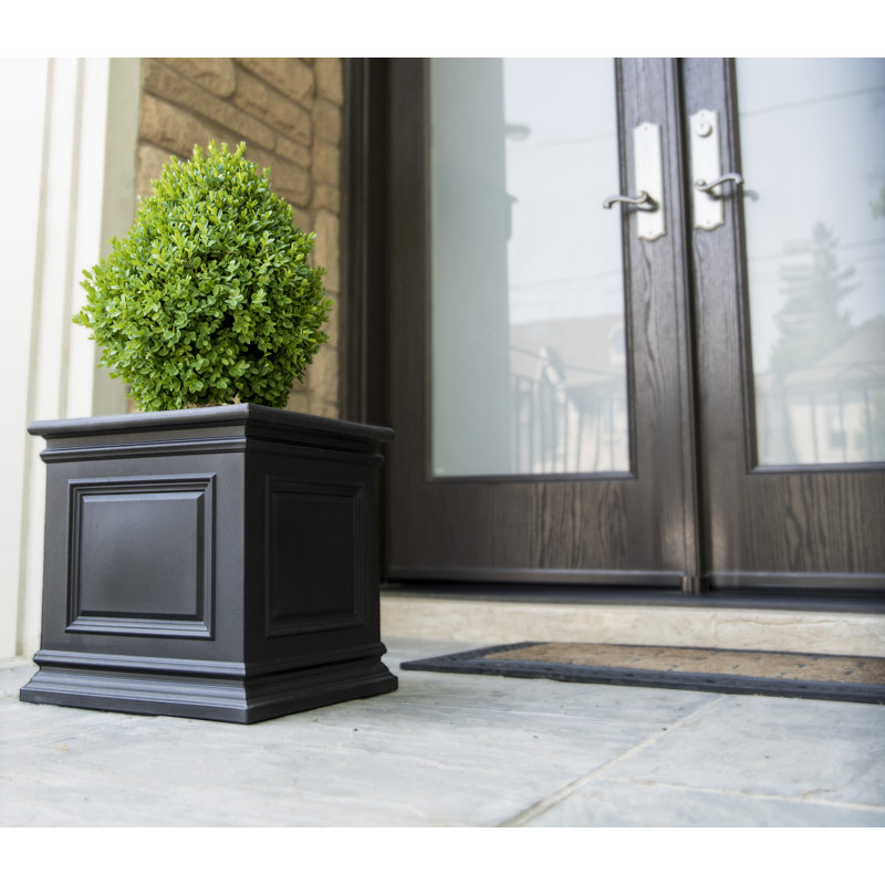Jarrel Planter Box Black