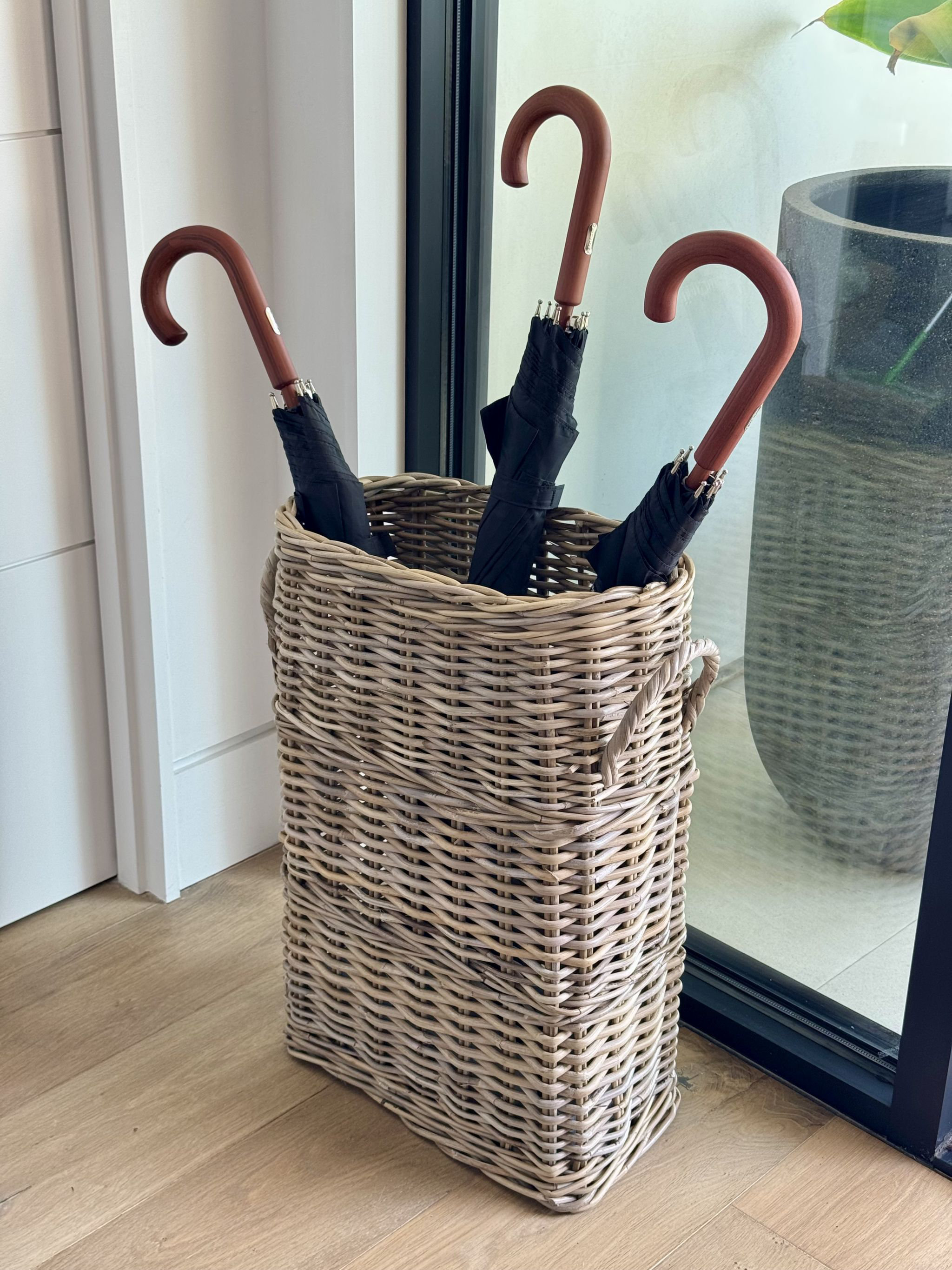 Bayou Breeze Oval Kobo Umbrella Holder with Galvanized Tin Drip Tray ...