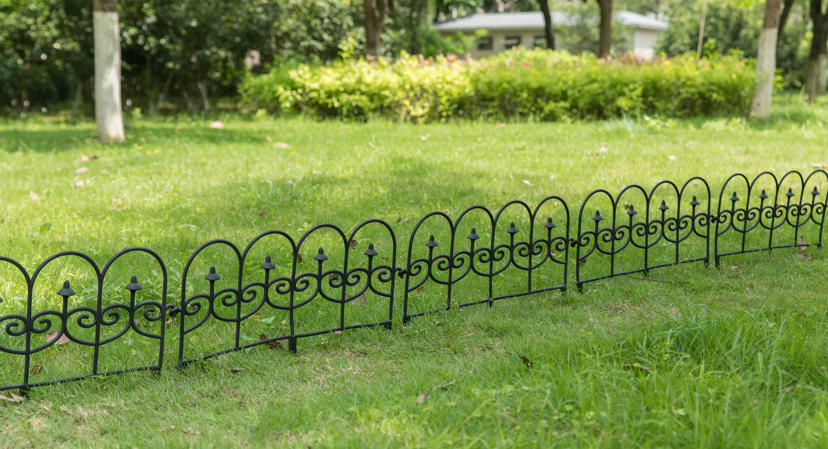 Gardenised Decorative Black Vinyl Garden Patio Lawn Fence Landscape ...
