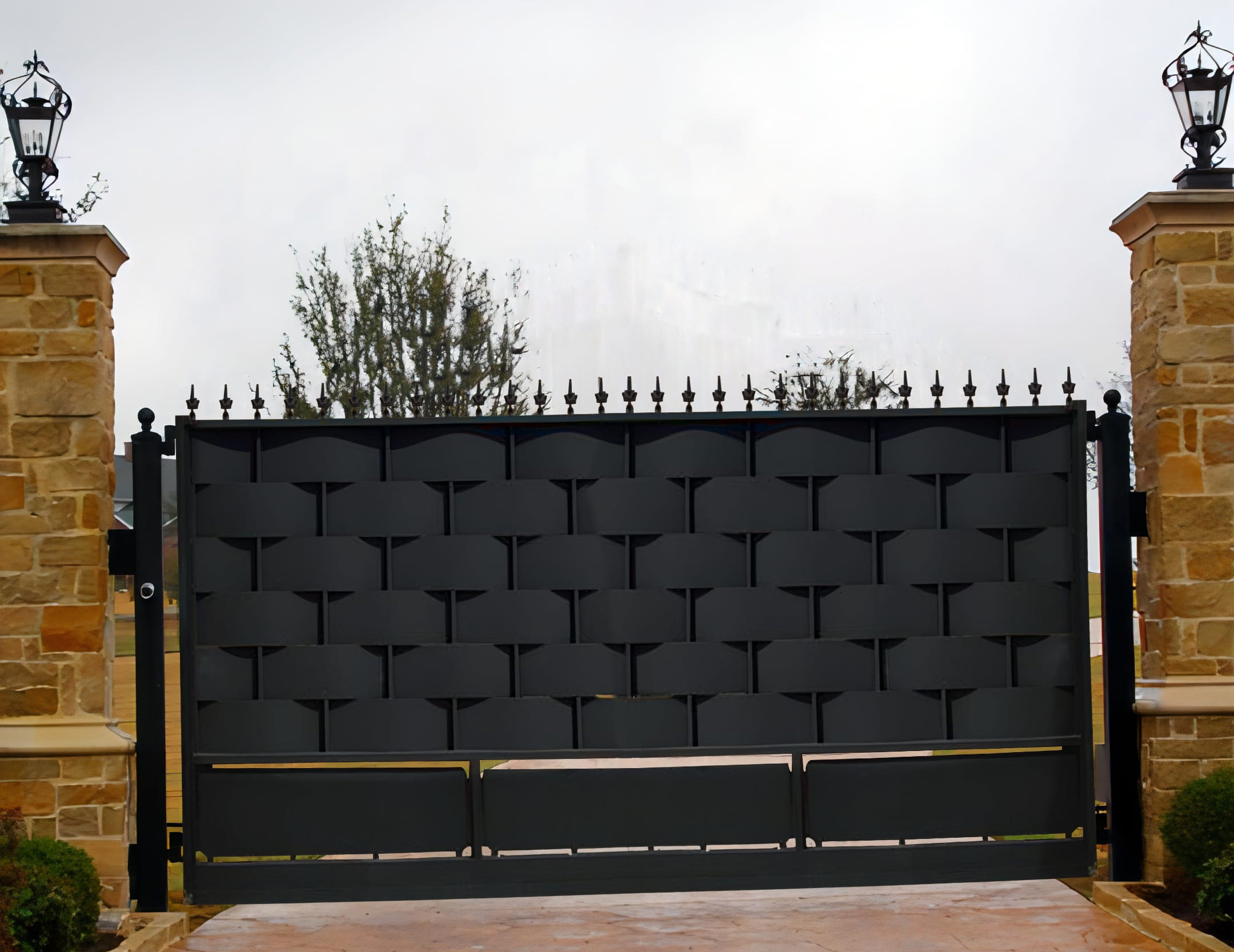 TAIMCO Unique Crisscross Border Metal Gate | Wayfair