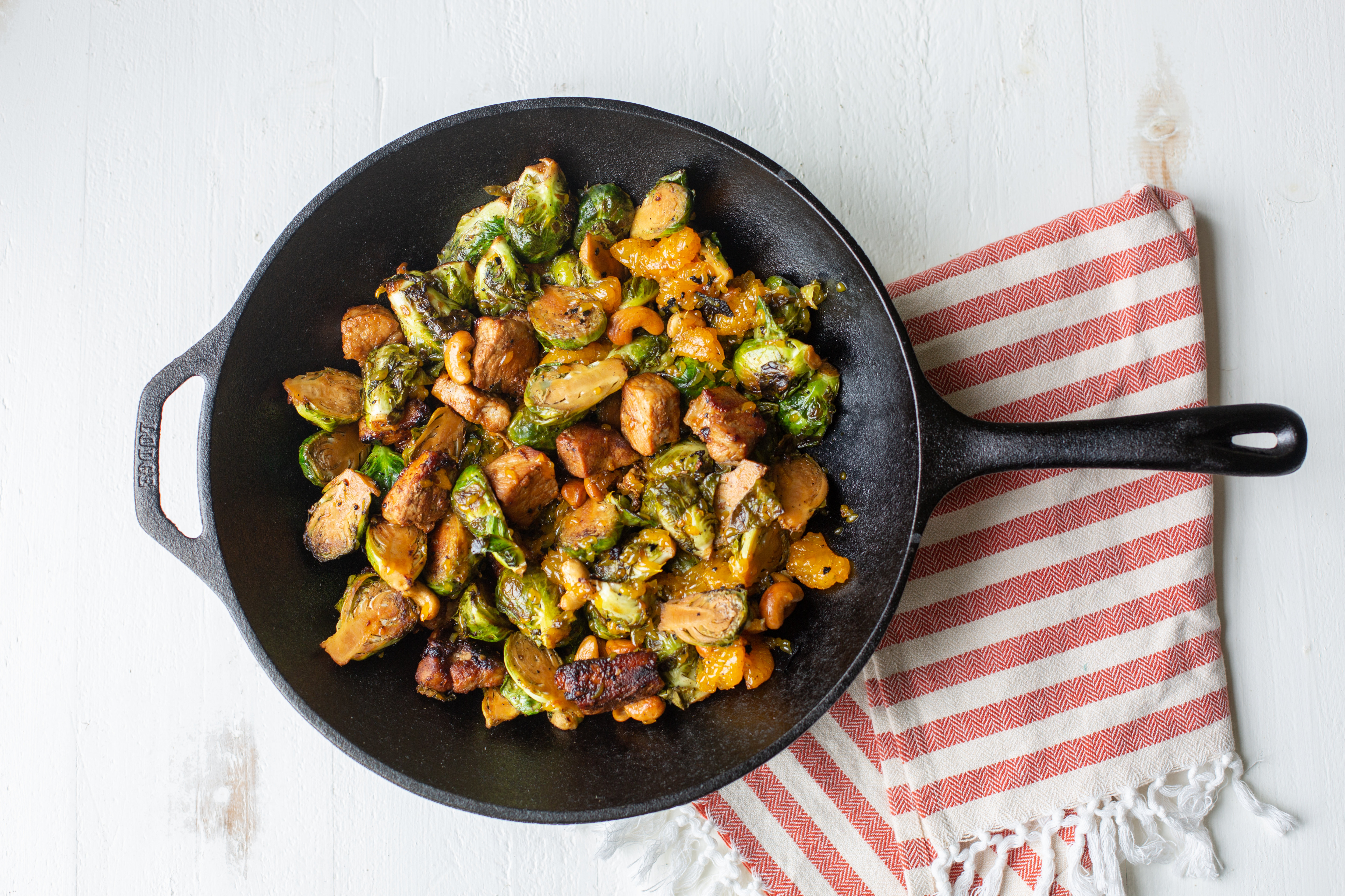 Lodge Chef Collection 12.5 Inch Seasoned Cast Iron Wok & Reviews | Wayfair