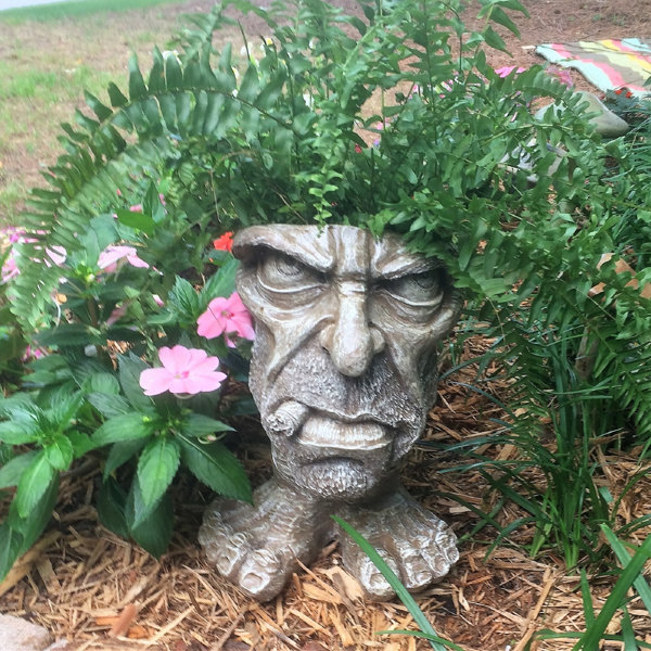HomeStyles Muggly's Uncle Carmine & Auntie Kayla Face Statue Planter ...