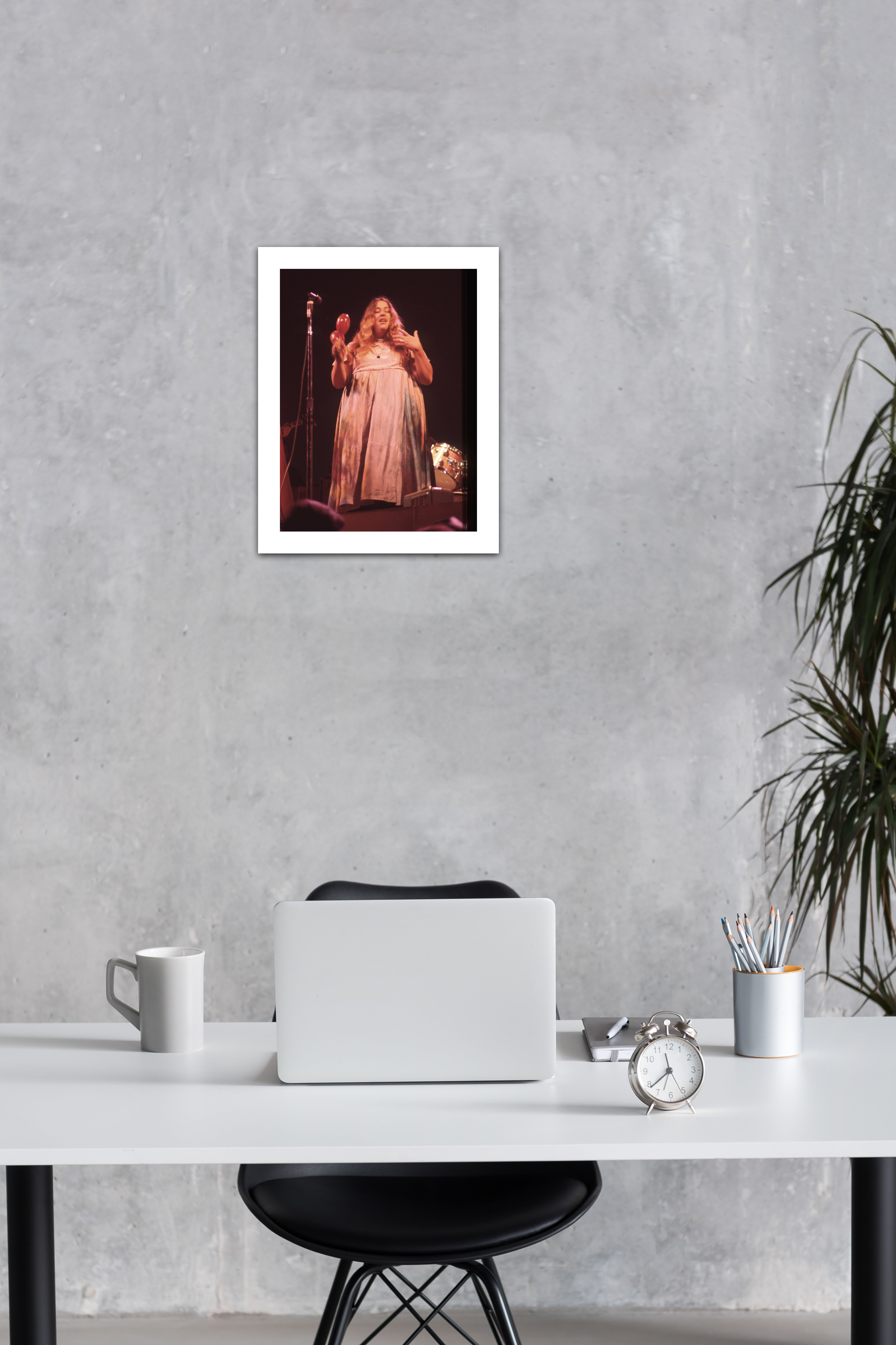 Globe Photos Entertainment & Media Cass Elliot Singing on Stage ...