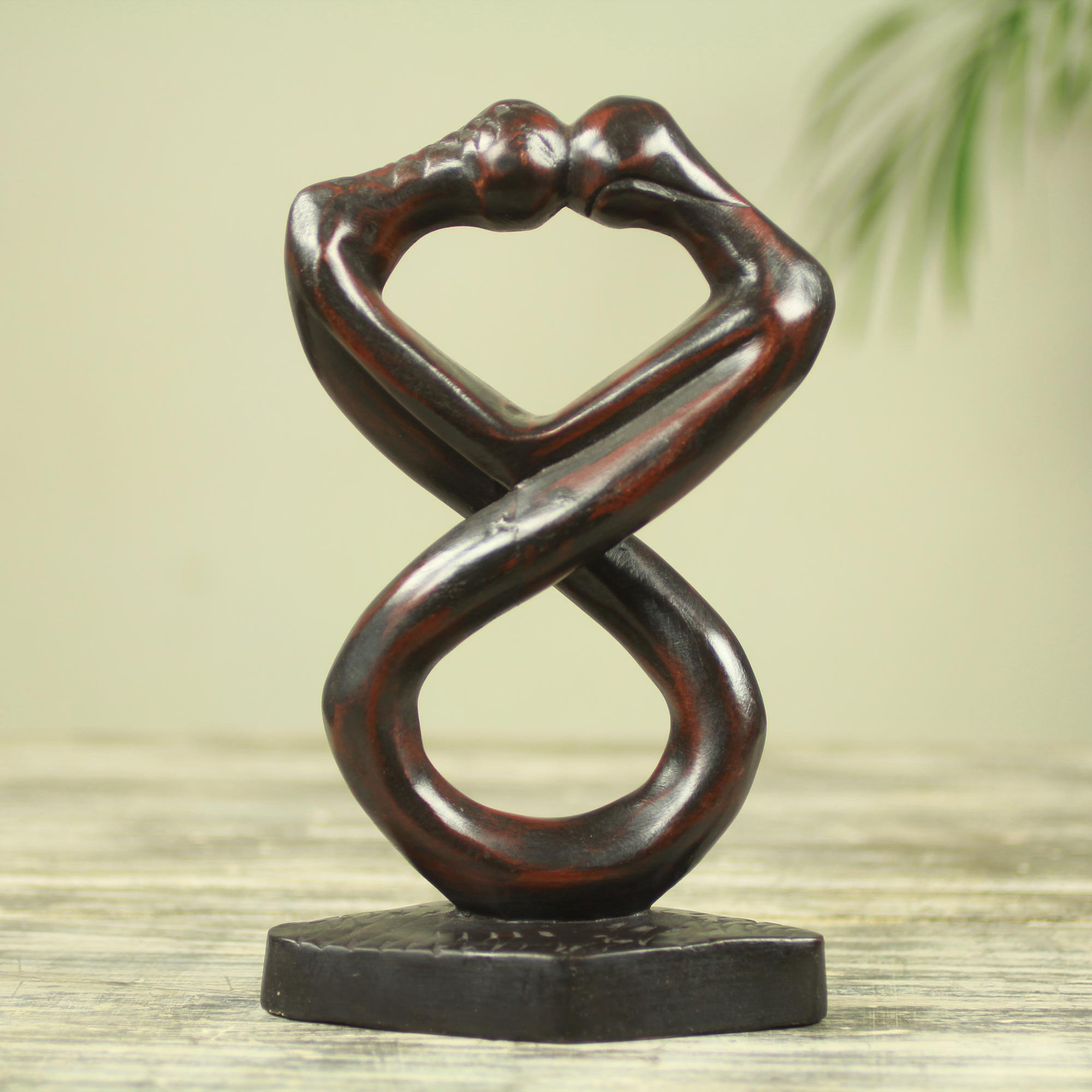 World Menagerie Listro Medofo Pa Infinite Lovers Hand Carved Wood ...