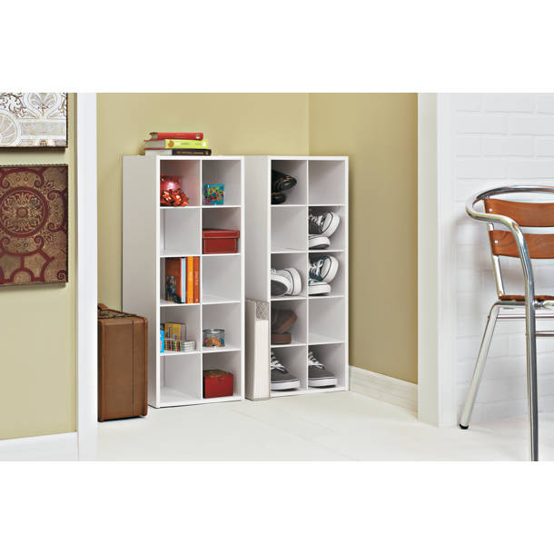 Charlton Home® Shady Round Solid Wood Dining Table & Reviews | Wayfair